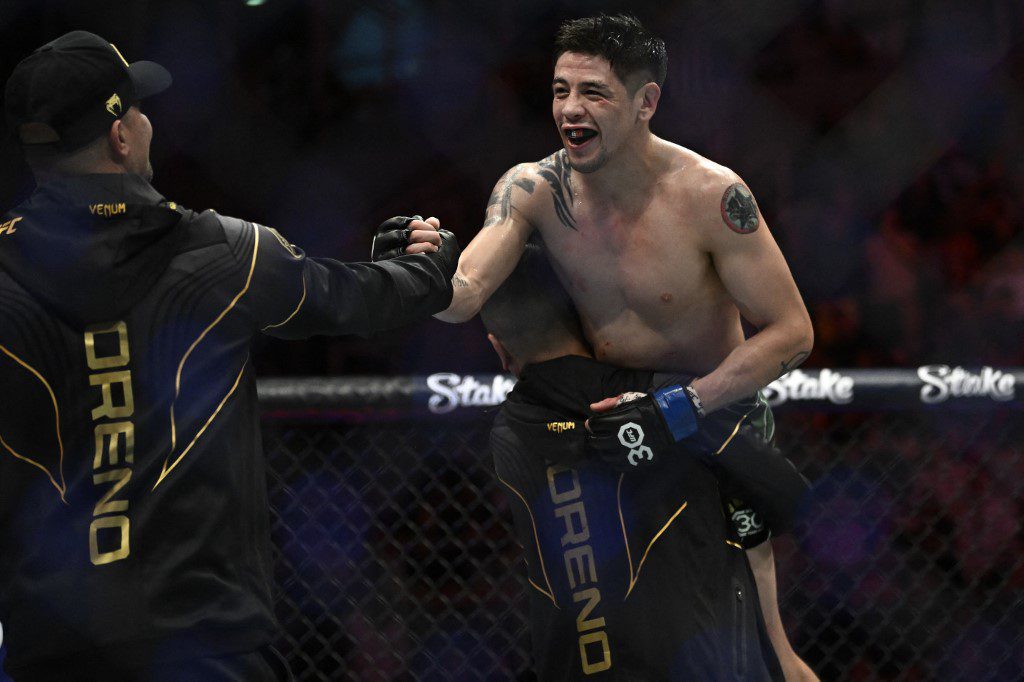 Brandon Moreno se convierte en campeón de peso mosca de la UFC • Once ...