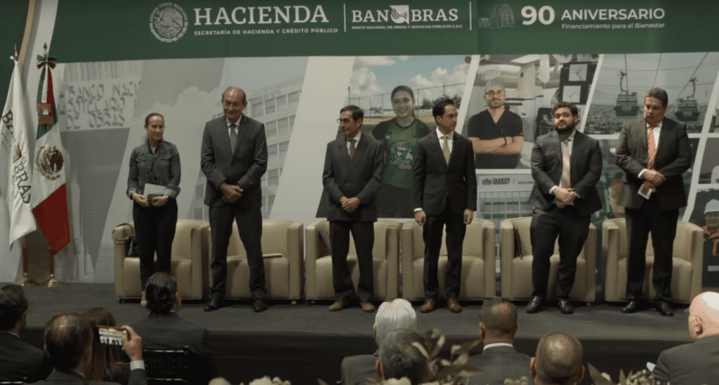 "Banobras retoma visión social de la institución": director general ...