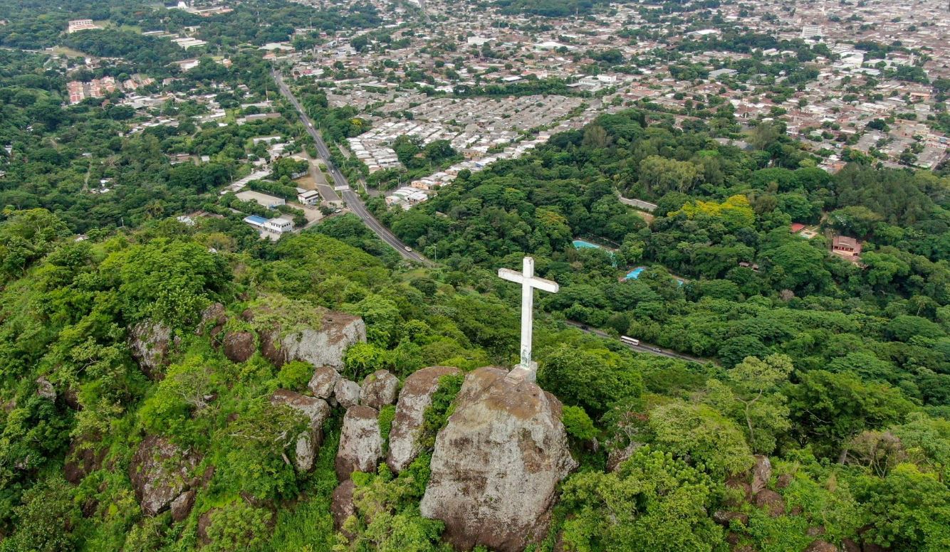 Cerro Tecana, El Salvador, tiene carencias, pero también una guardiana ...