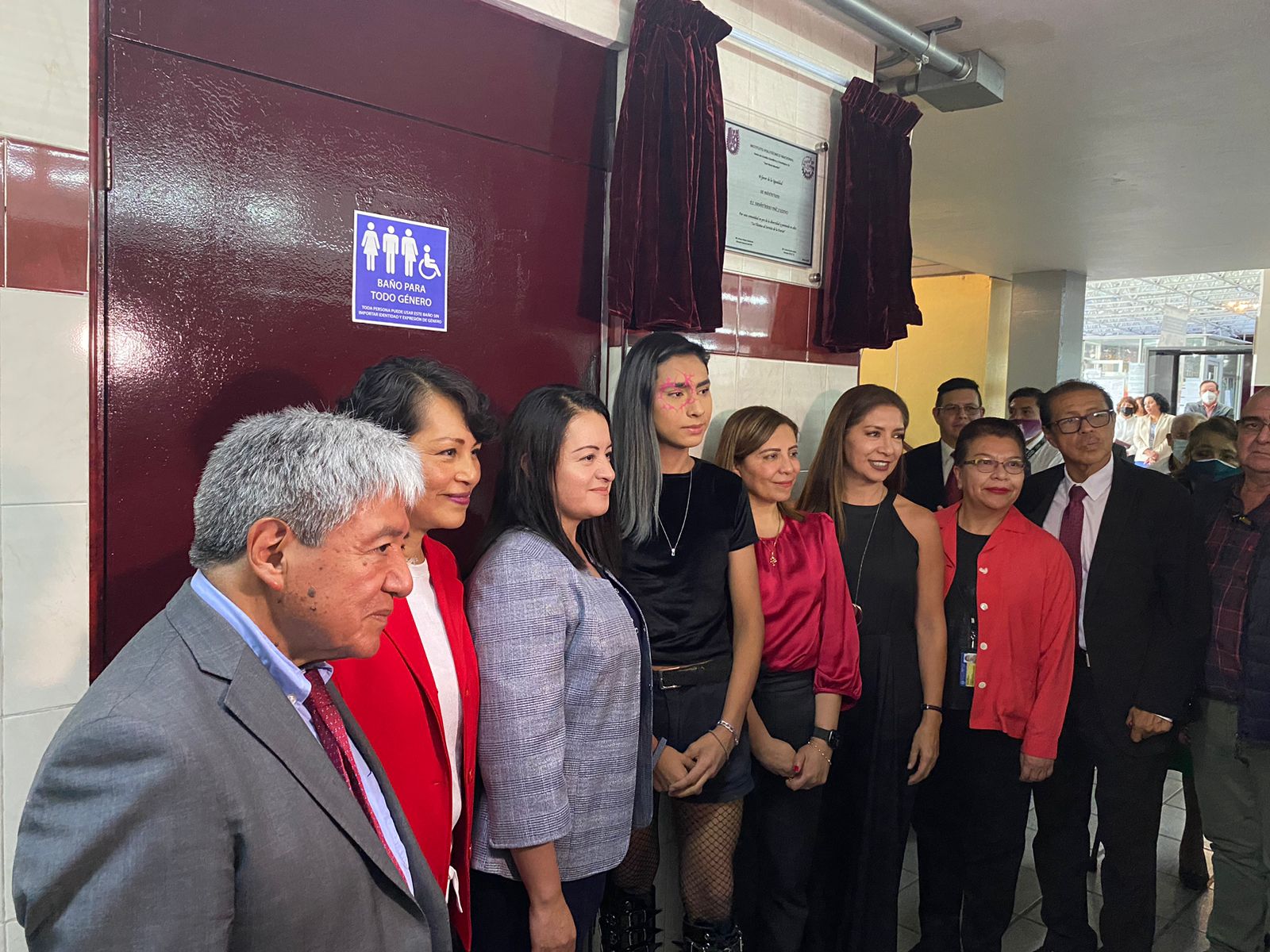 IPN inaugura baño inclusivo en Cecyt 12 • Once Noticias