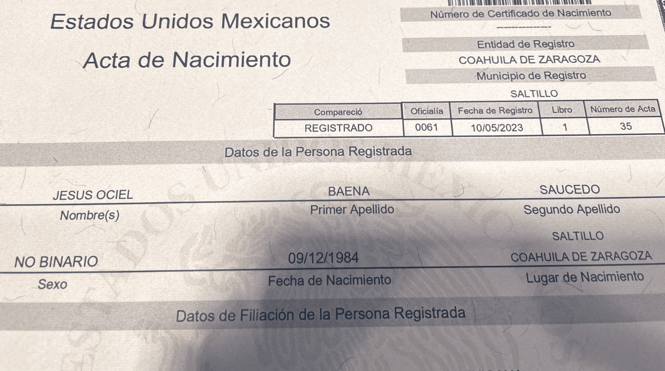 Entregan primera acta de nacimiento no binaria en Coahuila • Once Noticias