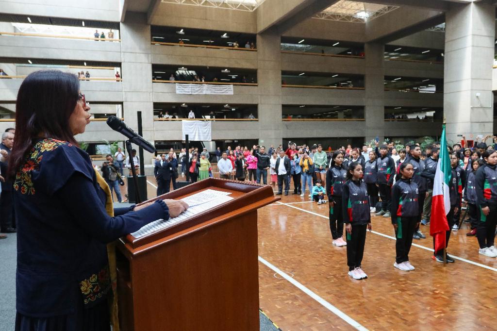 Abanderan a selección mexicana que participará en Juegos Mundiales Escolares • Once Noticias